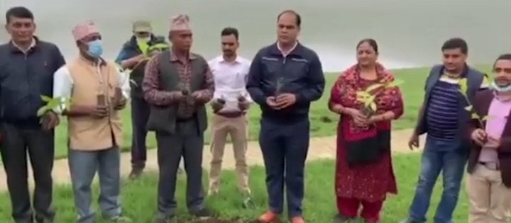 पर्यटकिय स्थलमा टिमुरे ताल वरिपरि वृक्षारोपण | Ruru FM